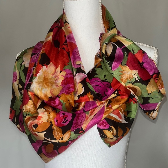 Harvé Benard | Accessories | Harv Benard 35 Square Multitone Silk Scarf ...